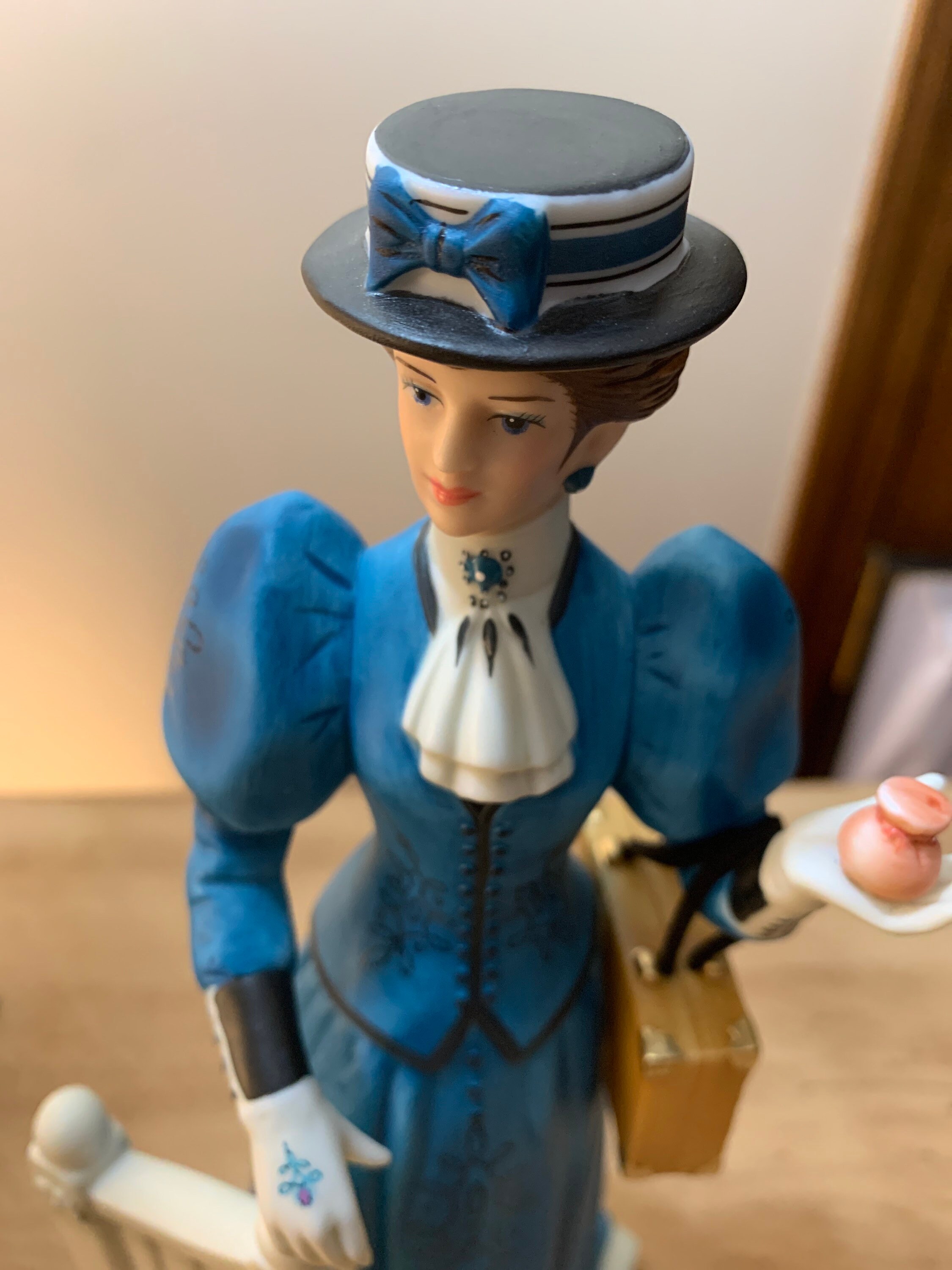 Mrs Albee Figurines 2009 - Etsy