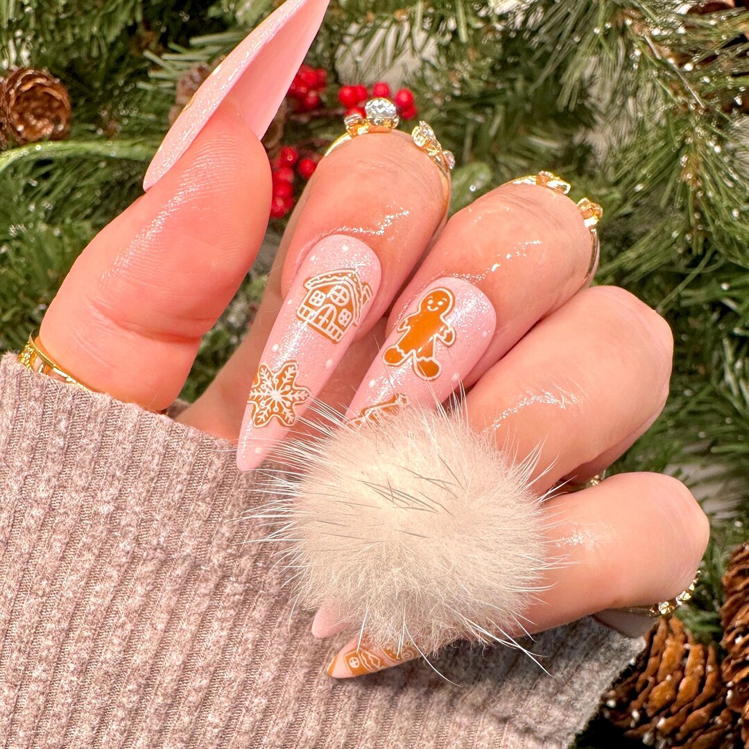 Gingerbread Christmas Nails With White Magnetic Pom Poms | Press on ...