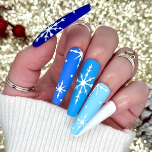 Blue Gradient Snowflake Christmas Press on Nails | 3D Snow Nails ...