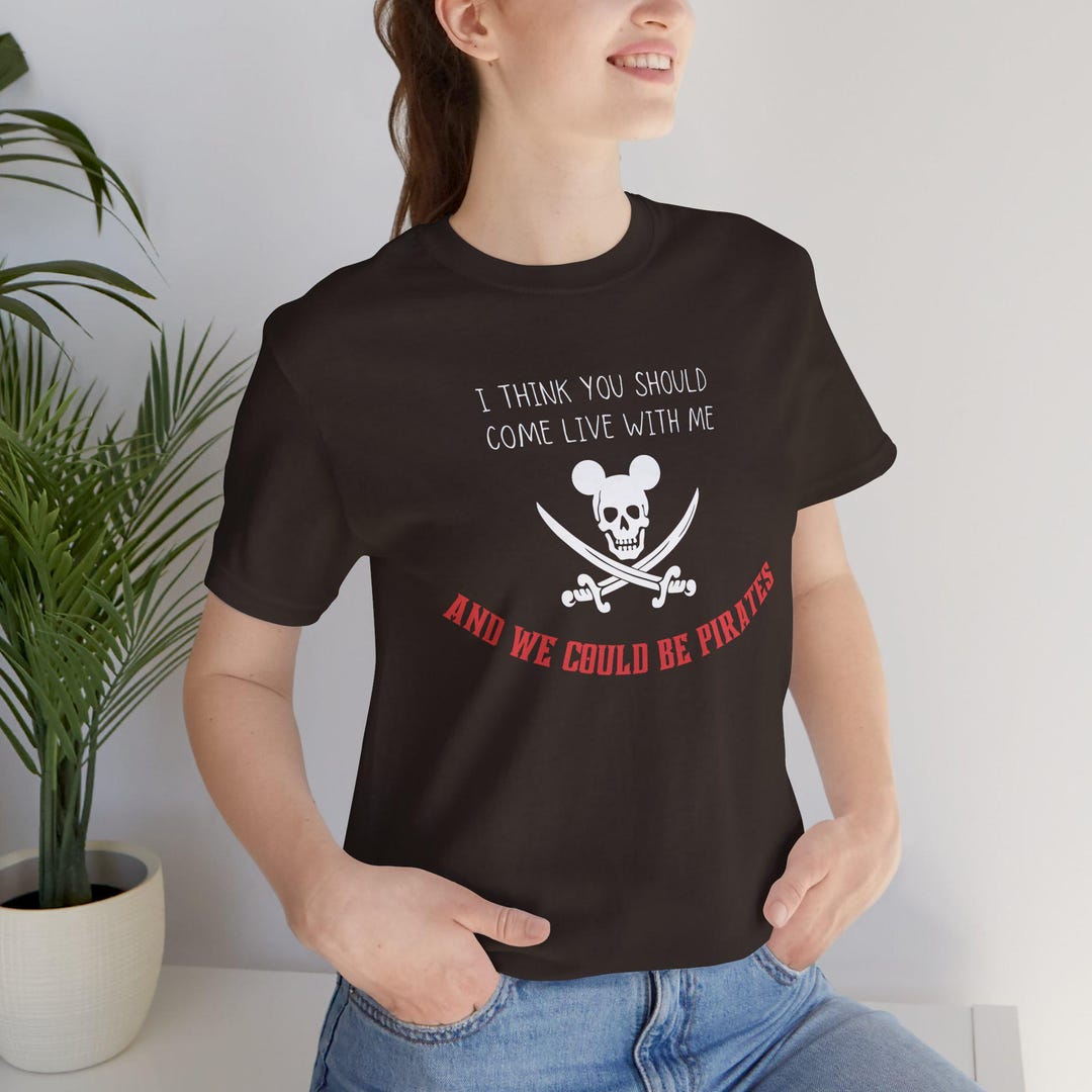 Swift T-shirt, Pirates of the Caribbean, Disney World Pirates Ride ...