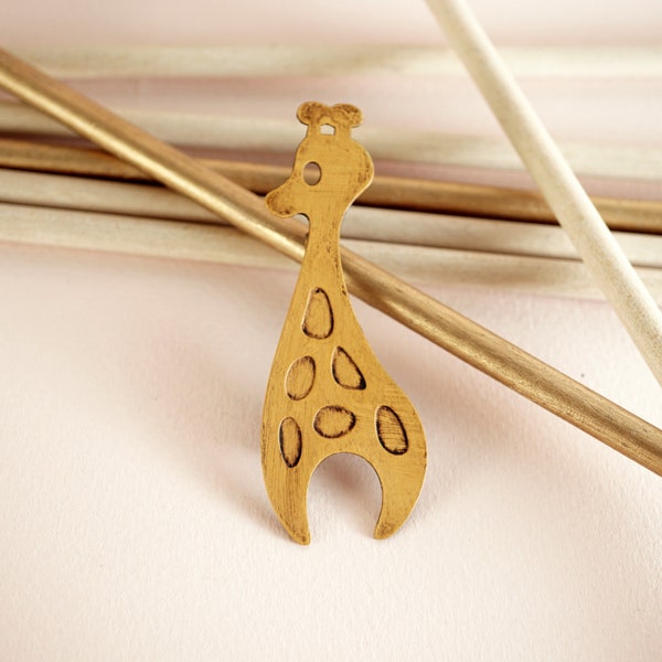 Giraffe Pin - Etsy