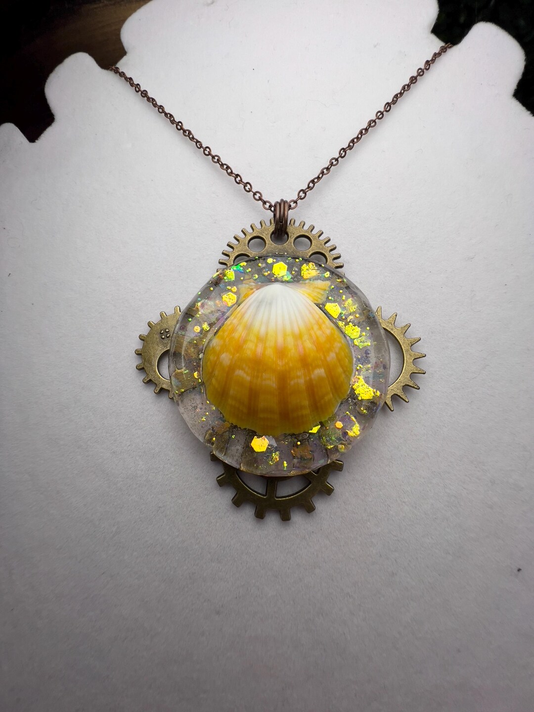 Sunken Treasures Hawaiian Sunrise Seashell Gear Pendant Necklace - Etsy