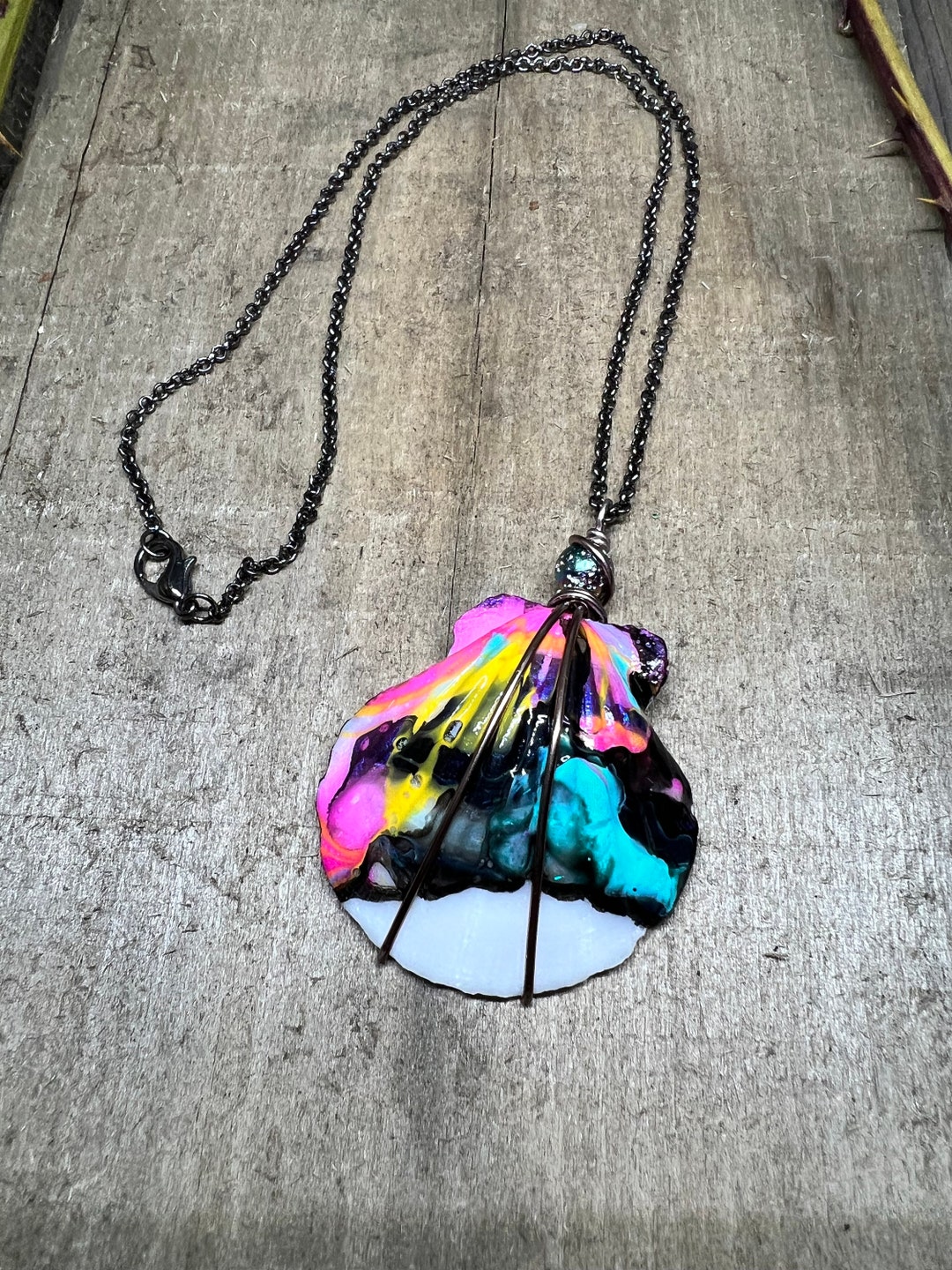 Graffiti Fluid Art Painted Natural Seashell Necklace - Etsy