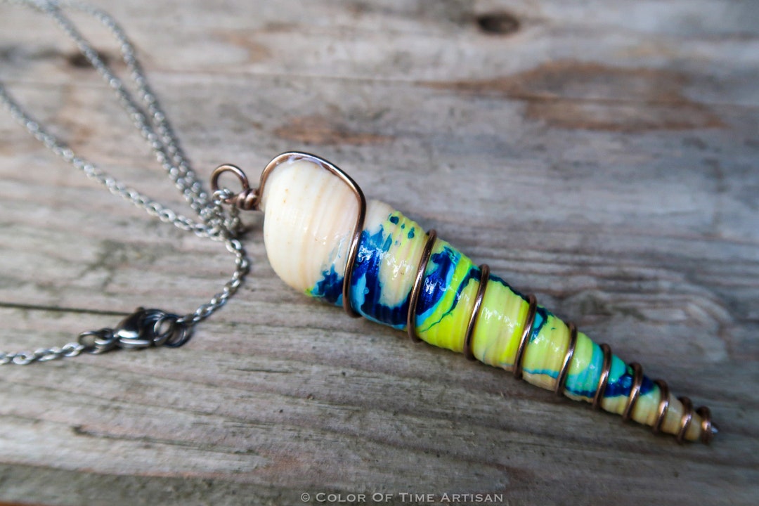 Spiral Seashell Color Splash Graffiti Necklace - Etsy