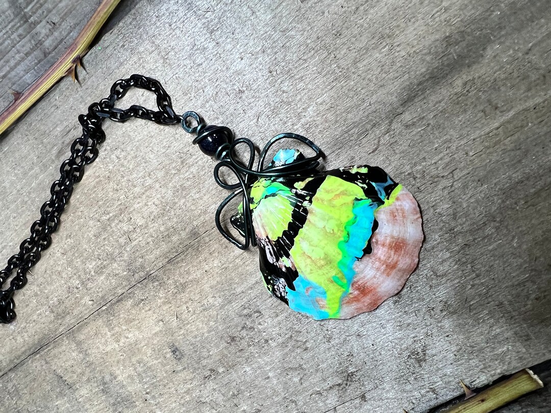 Hydro Dipped Neon Green Seashell Necklace - Etsy