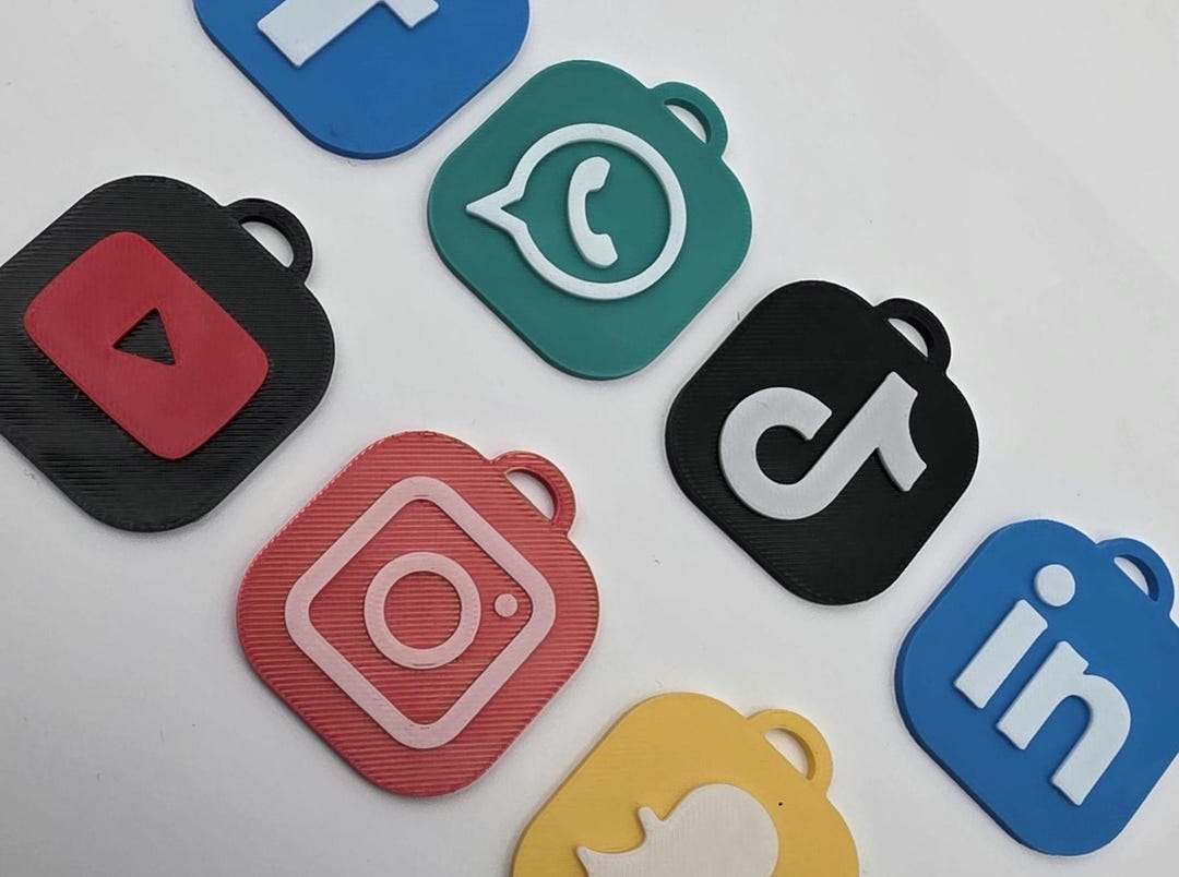 3D Printed NFC Keyring | Social Media Tag | Personalised NFC Tag ...