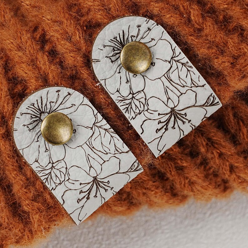 Peach Blossom Leather Label, Floral Tags for Knitted Items, Pretty ...