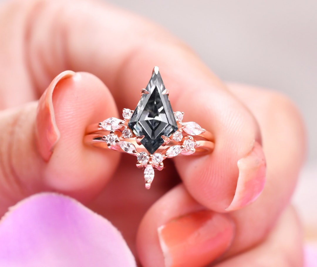 Grey Kite Diamond Engagement Ring Set, Rose Gold Wedding Anniversary ...