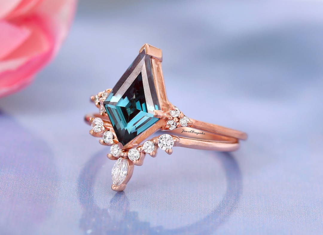 Kite Cut Alexandrite Ring Unique Alexandrite Engagement Ring - Etsy