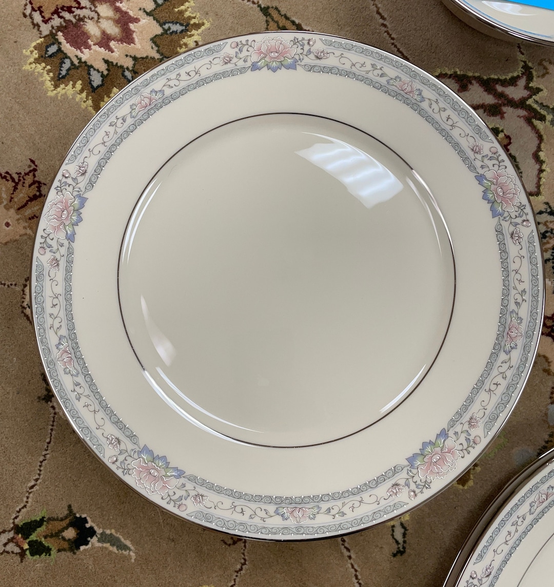 93 Piece Lenox Cosmopolitan Charleston Set- Mint Condition Never Used ...