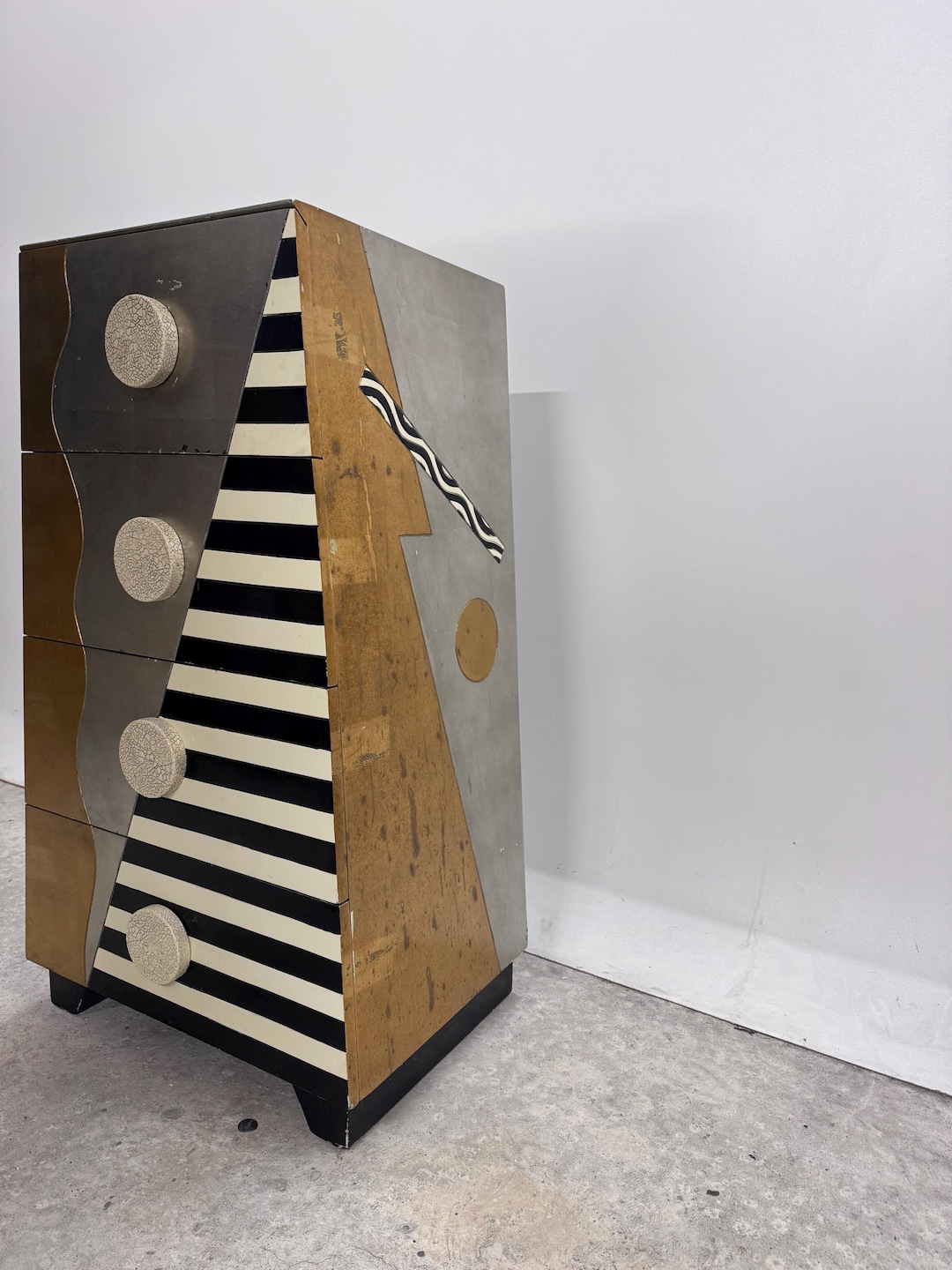 A Lam Lee Pyramid Shape Memphis Style Set of Drawers 1980 in Italy - Etsy