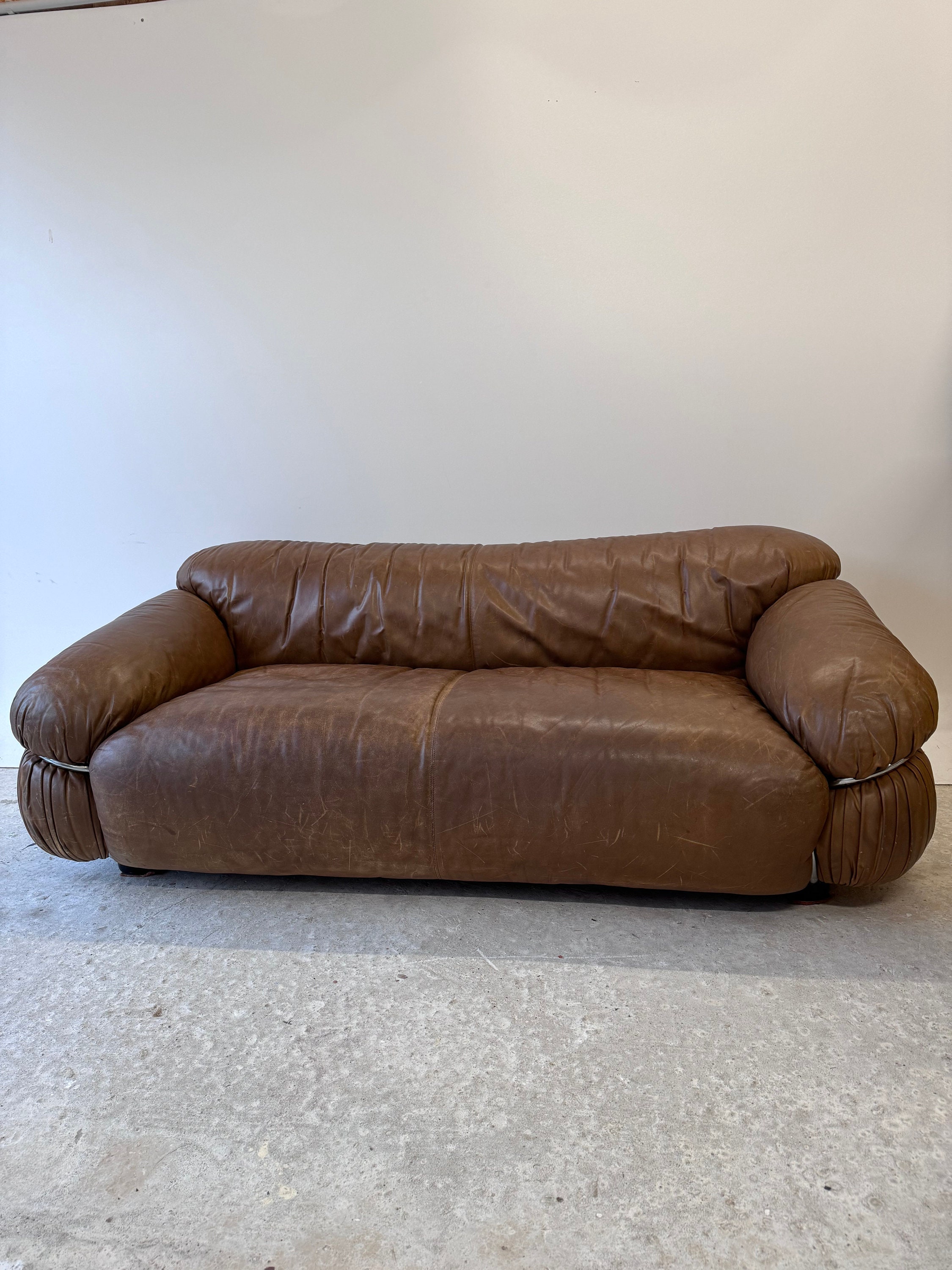 Gianfranco frattini sofa store