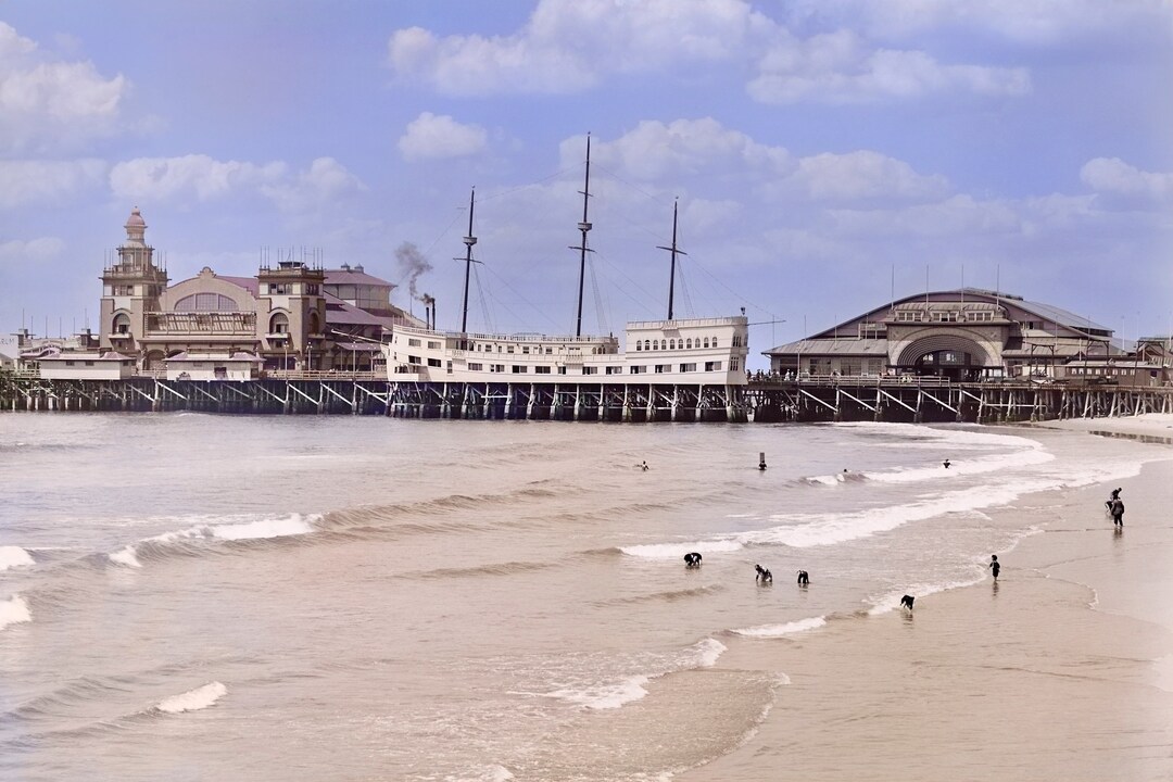 Venice Beach CA Print: Abbot Kinney Pier, Vintage California Photo ...