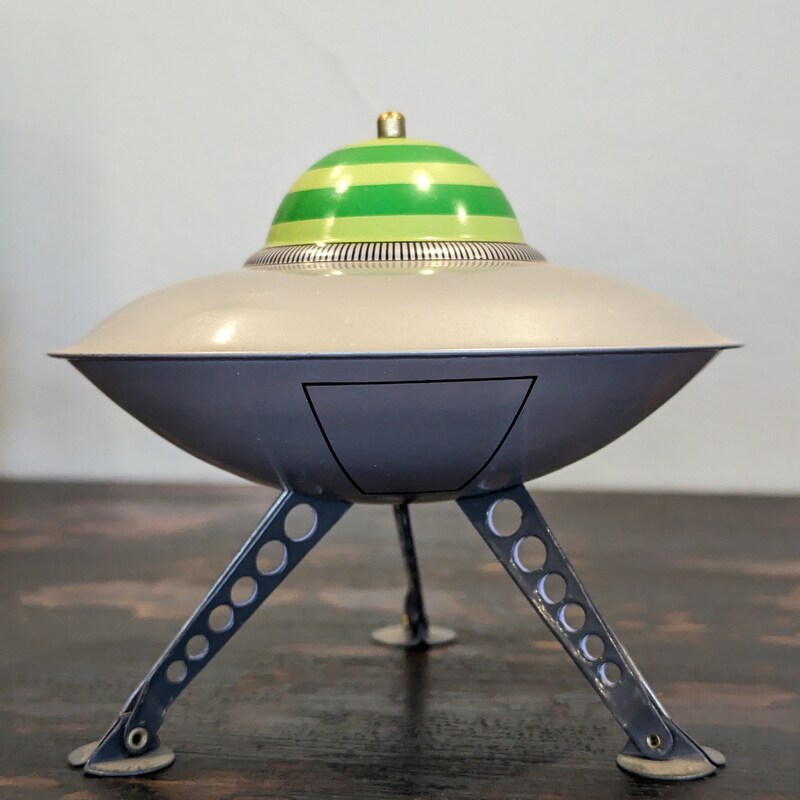 Flying Saucer - Etsy