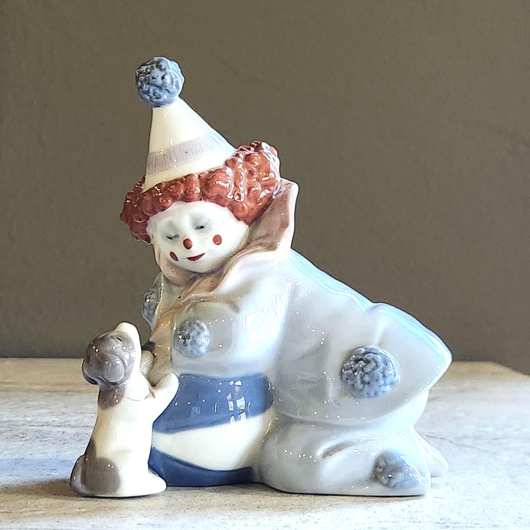 Lladro Pierrot With Puppy and Beach Ball 5278, 1985 Design Retired in ...