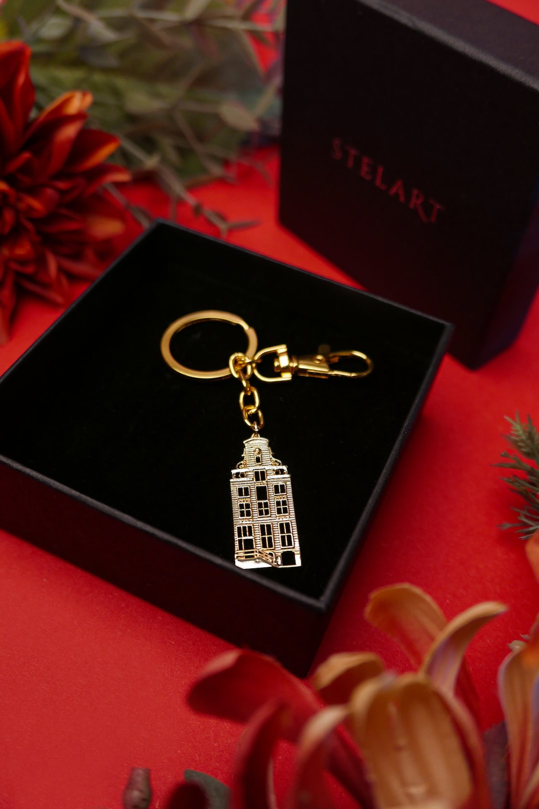 Keychain House Amsterdam Housewarming Canal House, Dutch Canal House ...