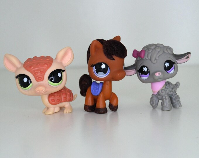Hasbro Littlest Pet Shop LPS - Your Choice of a Collectible Pet: # 2061 ...