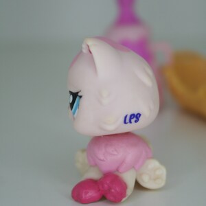 Hasbro Littlest Pet Shop LPS Pet With Accessories 2532 Pink Persian Cat ...