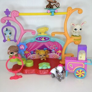 Littlest Pet Shop Circus Playset - Set of Accessories and Pets - Pre ...