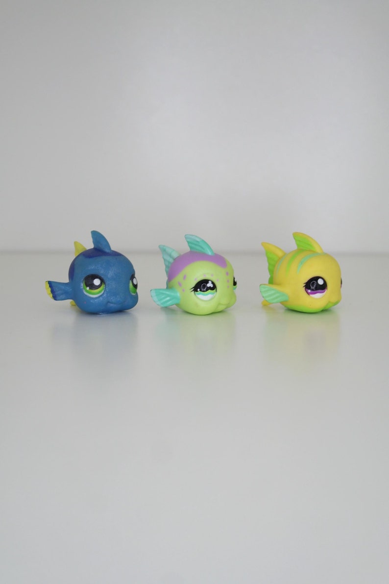 Hasbro Littlest Pet Shop LPS Pets Your Choice of a Fish Pet: 327, 514 ...