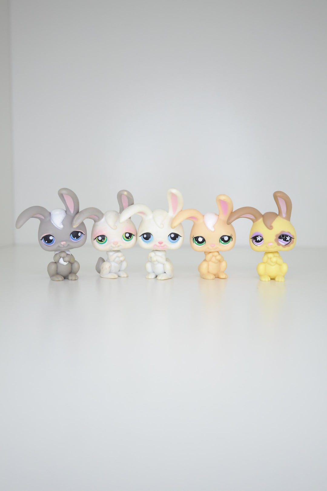 Hasbro Littlest Pet Shop LPS - Your Choice of a Rabbit Pet: #14, #211 ...