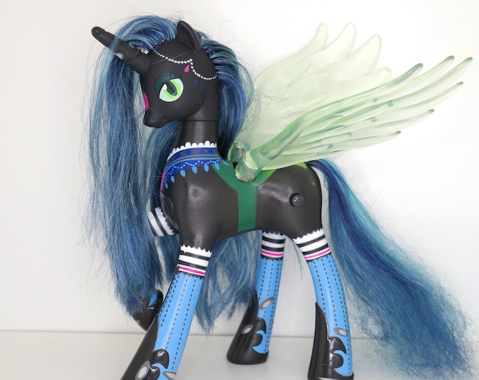Queen Chrysalis - Light up Wings - Laughing Sound - My Little Pony - G4 ...