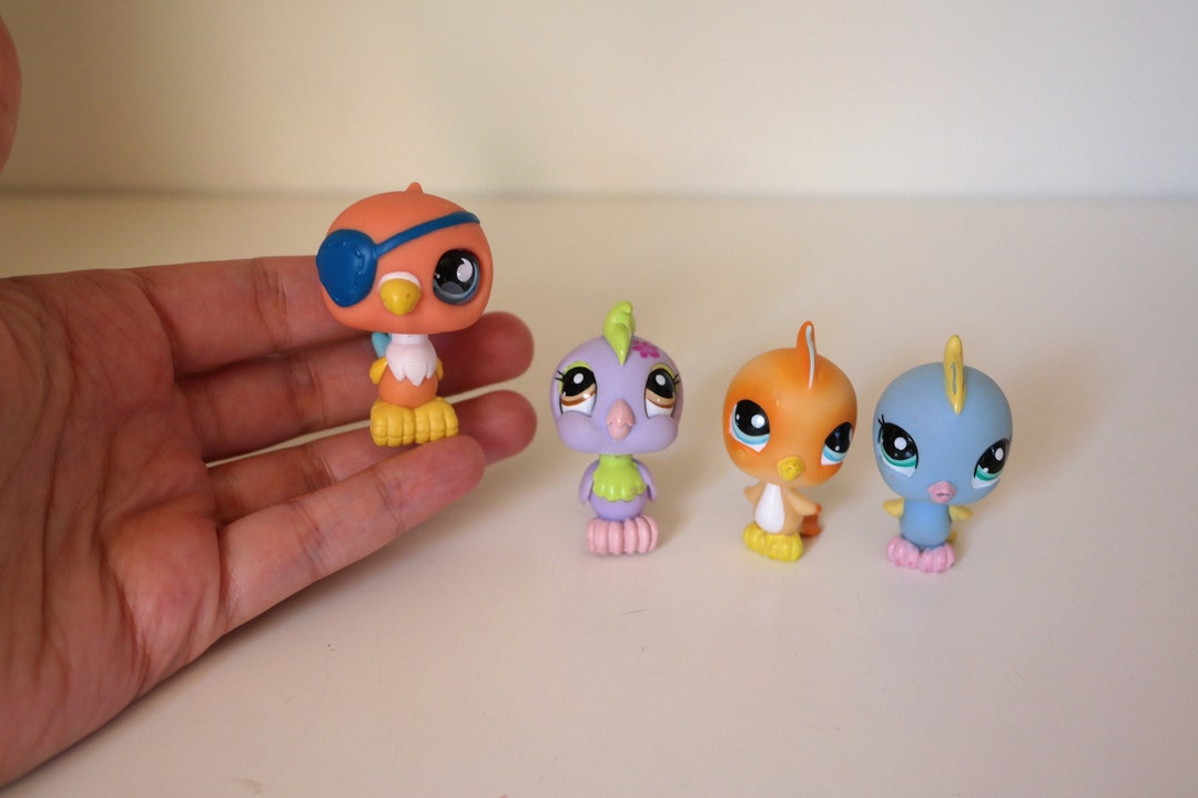 Hasbro Littlest Pet Shop LPS - Your Choice of Bird #882 Parrot, #2056 ...