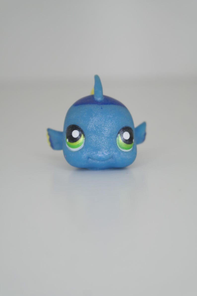 Hasbro Littlest Pet Shop LPS Pets Your Choice of a Fish Pet: 327, 514 ...