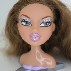 MGA Bratz Head Gamez - Yasmin Fashion Head - Green/brown Eyes Glitter ...