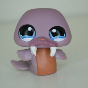 Hasbro Littlest Pet Shop LPS - Your Choice of Pet: #555 Seal, #1119 ...