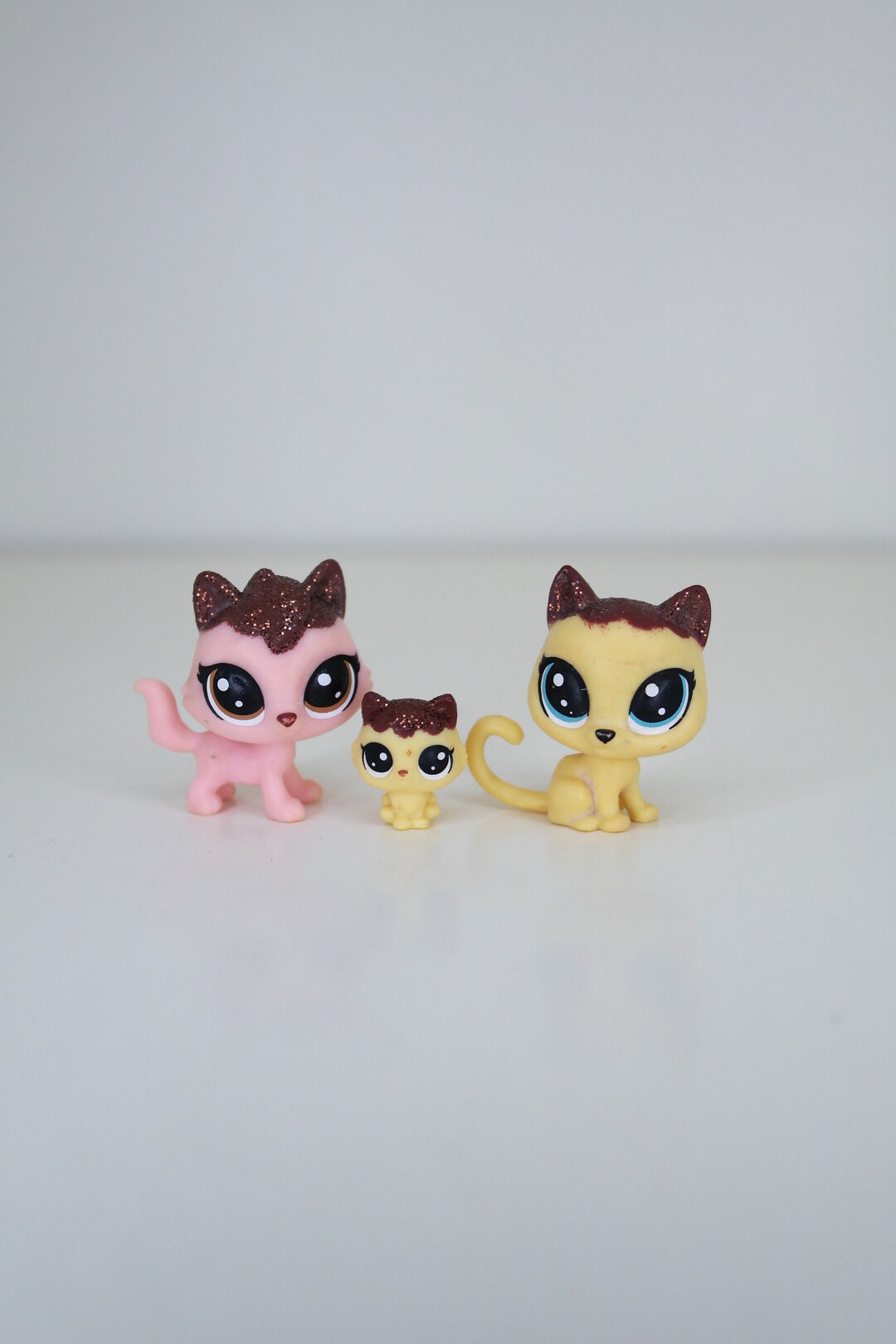 Hasbro Littlest Pet Shop LPS A Set of 3 Kittens Mini Pet Shop Cats Pre ...