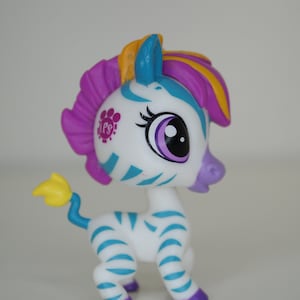 Hasbro Littlest Pet Shop LPS - Your Choice of Pet: Zebra or Deer - Pre ...
