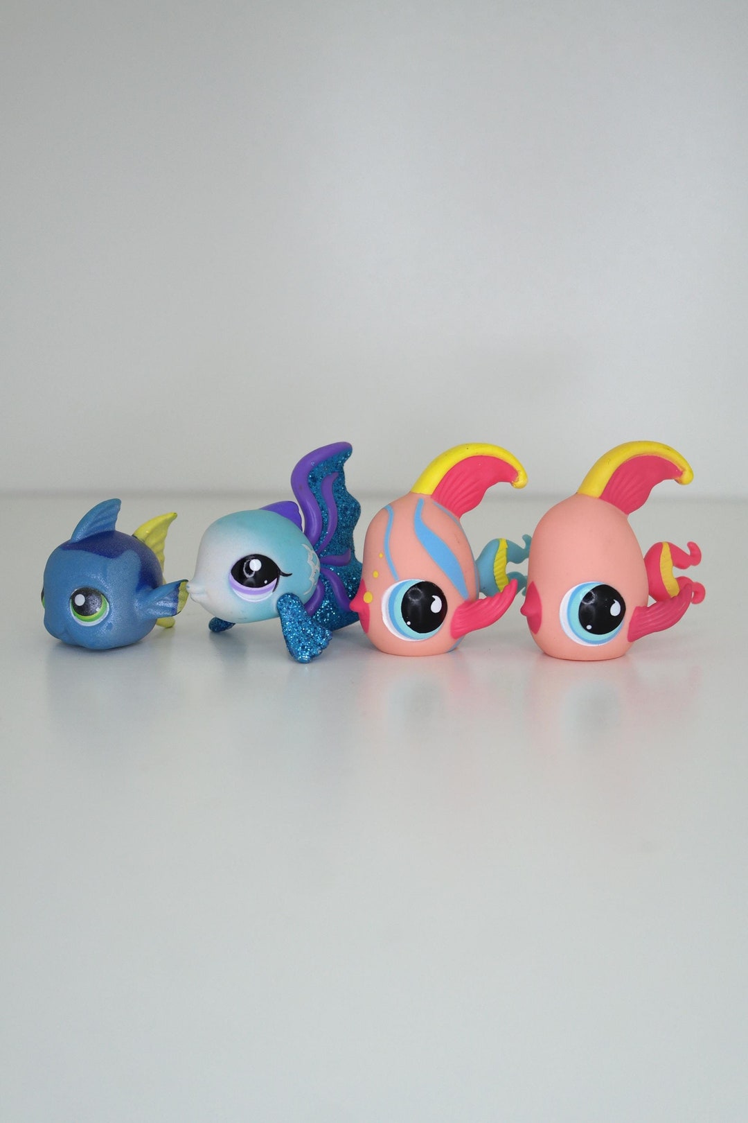 Hasbro Littlest Pet Shop - LPS Pets - Your Choice of a Fish Pet: #327 ...