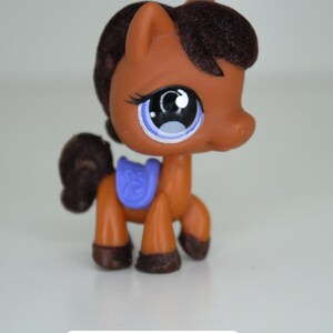 Hasbro Littlest Pet Shop LPS Your Choice of a Collectible Pet: 2061 ...