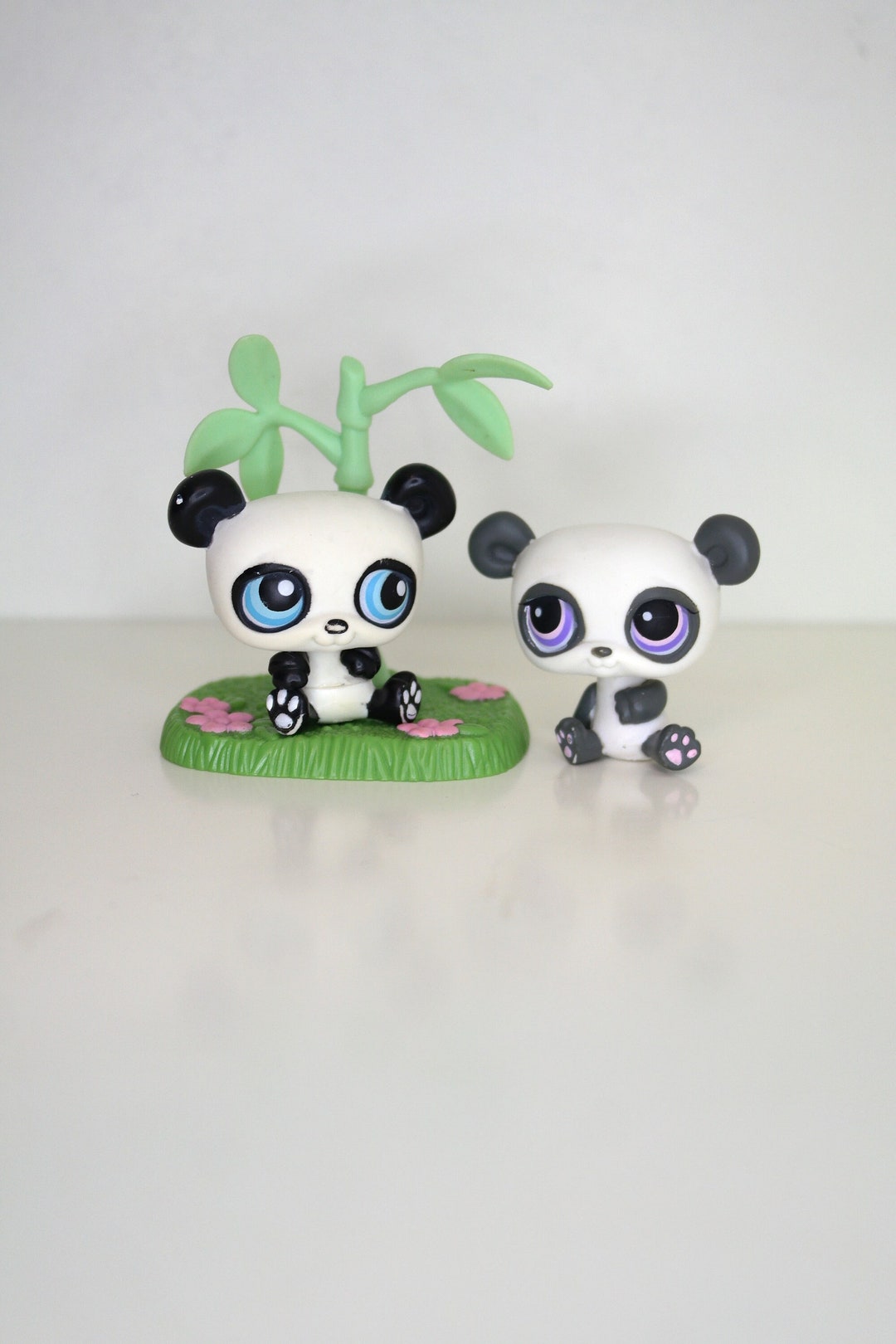 Hasbro Littlest Pet Shop Animals With Accessory: Pet Pair of 90 89 ...