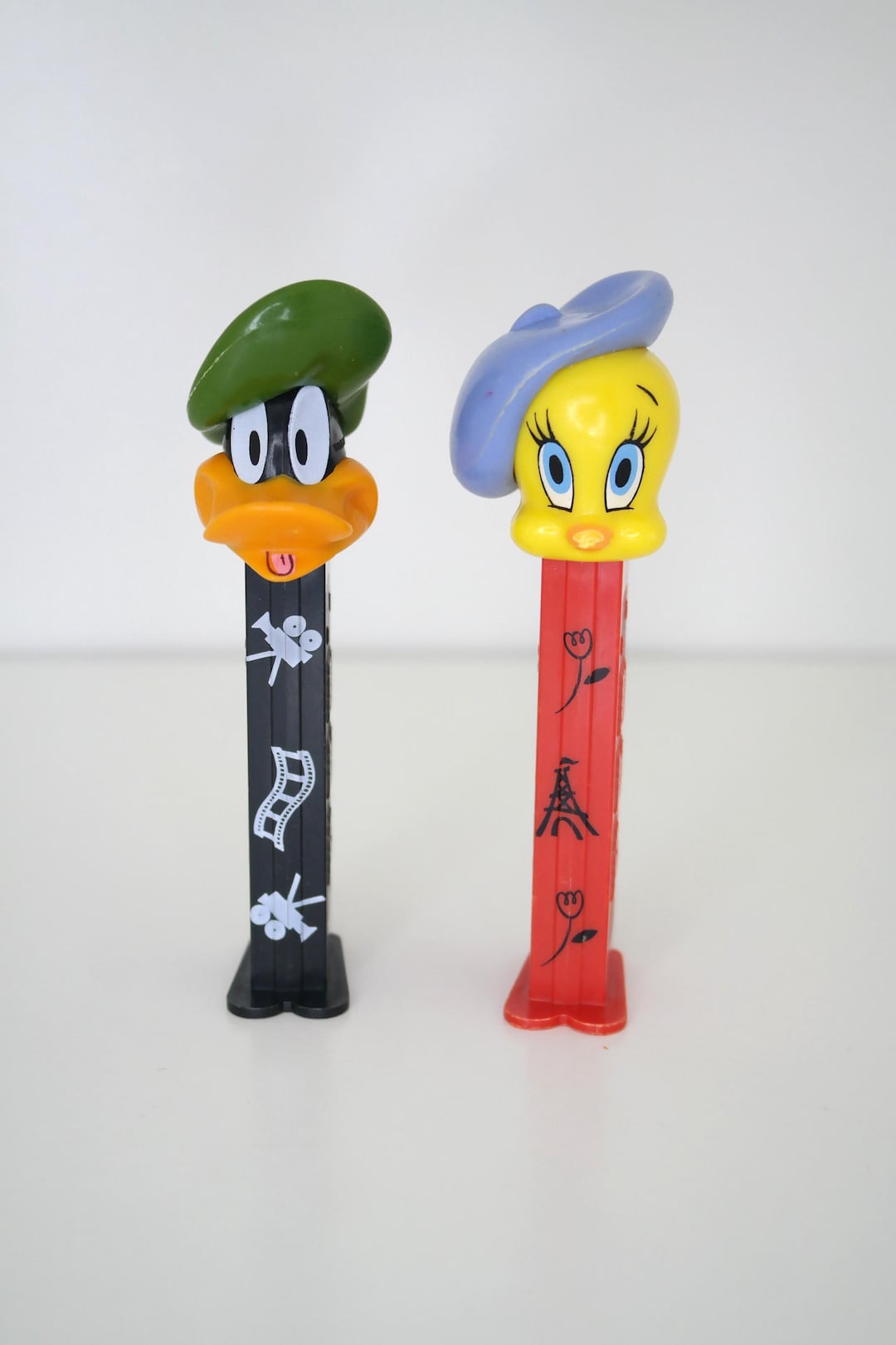 Choose PEZ - Looney Tunes Characters - Back in Action - Daffy Duck ...