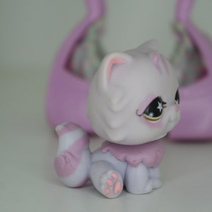 Hasbro Littlest Pet Shop LPS Pet With Accessory 891 Persian Cat Retired ...