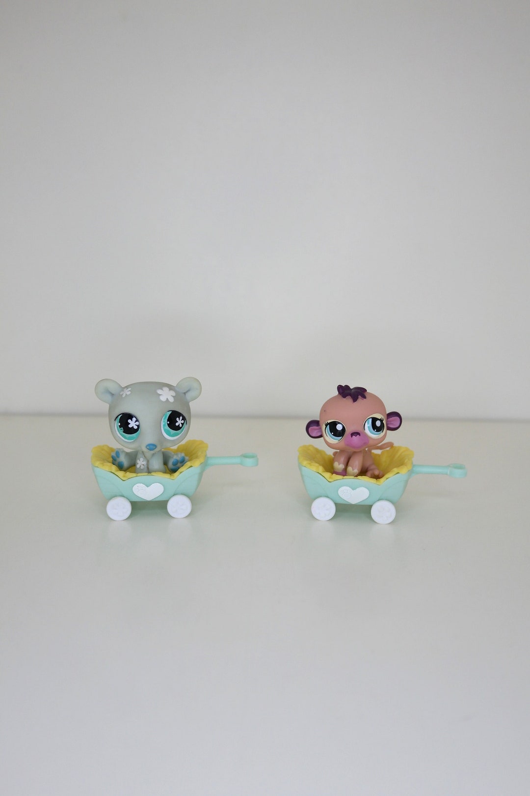 Authentic Hasbro Littlest Pet Shop LPS - Your Choice of Pet: #646 Polar ...