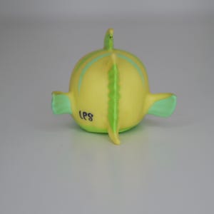 Hasbro Littlest Pet Shop LPS Pets Your Choice of a Fish Pet: 327, 514 ...