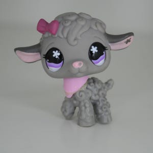 Hasbro Littlest Pet Shop LPS Your Choice of a Collectible Pet: 2061 ...