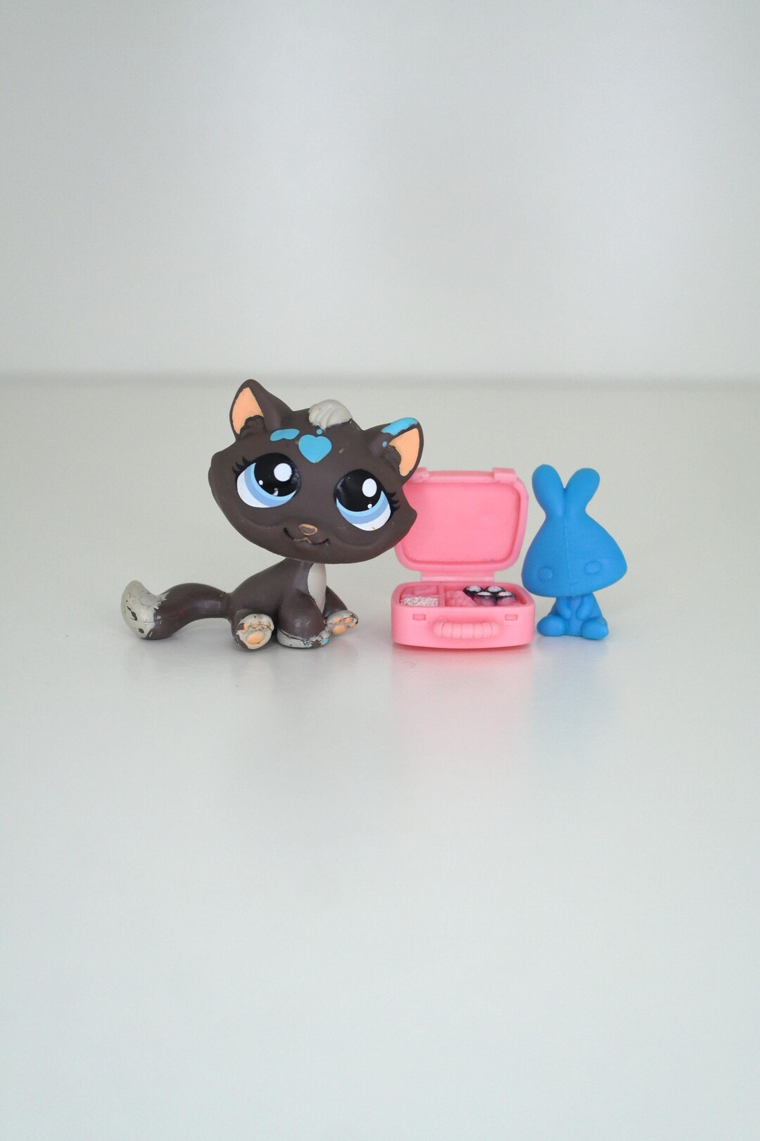 Littlest Pet Shop - Hasbro LPS Pet With Accessories #815 Kitten Cat ...