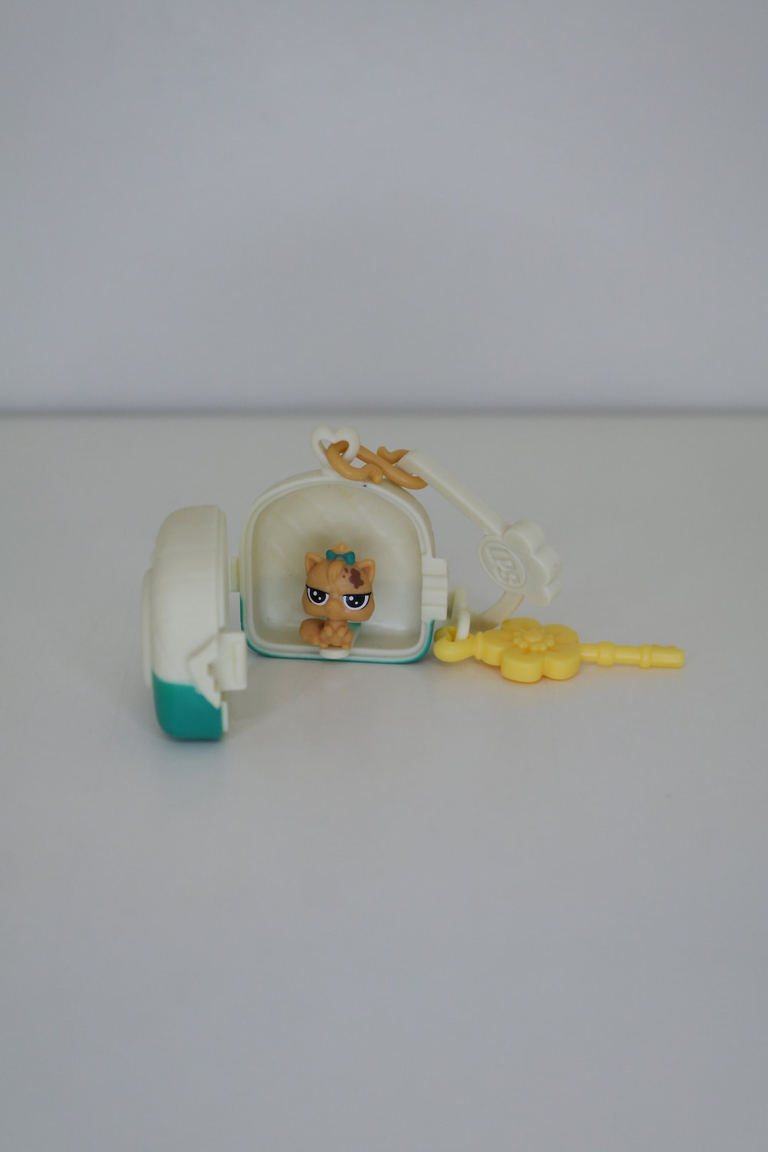 Hasbro Littlest Pet Shop LPS #2-B43 Mini Persian Kitten - Dangler ...