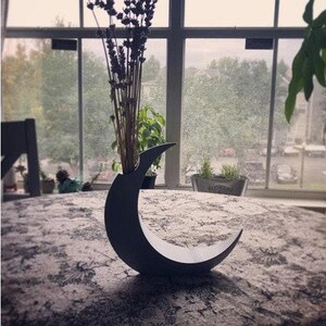 Minimalist Moon Vase - Etsy
