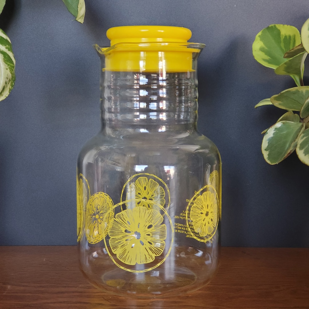 Pyrex Lemon 1.5L Lemonade Pitcher, Water Jug With Lid, 3515 - Etsy