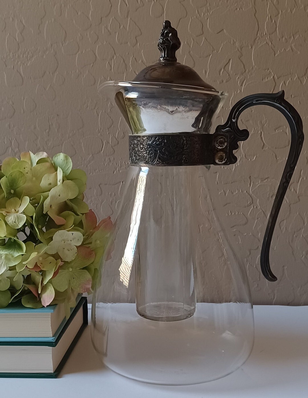 Sheridan Silver Glass Co Glass Carafe With Freezable Glass Tube Silver ...