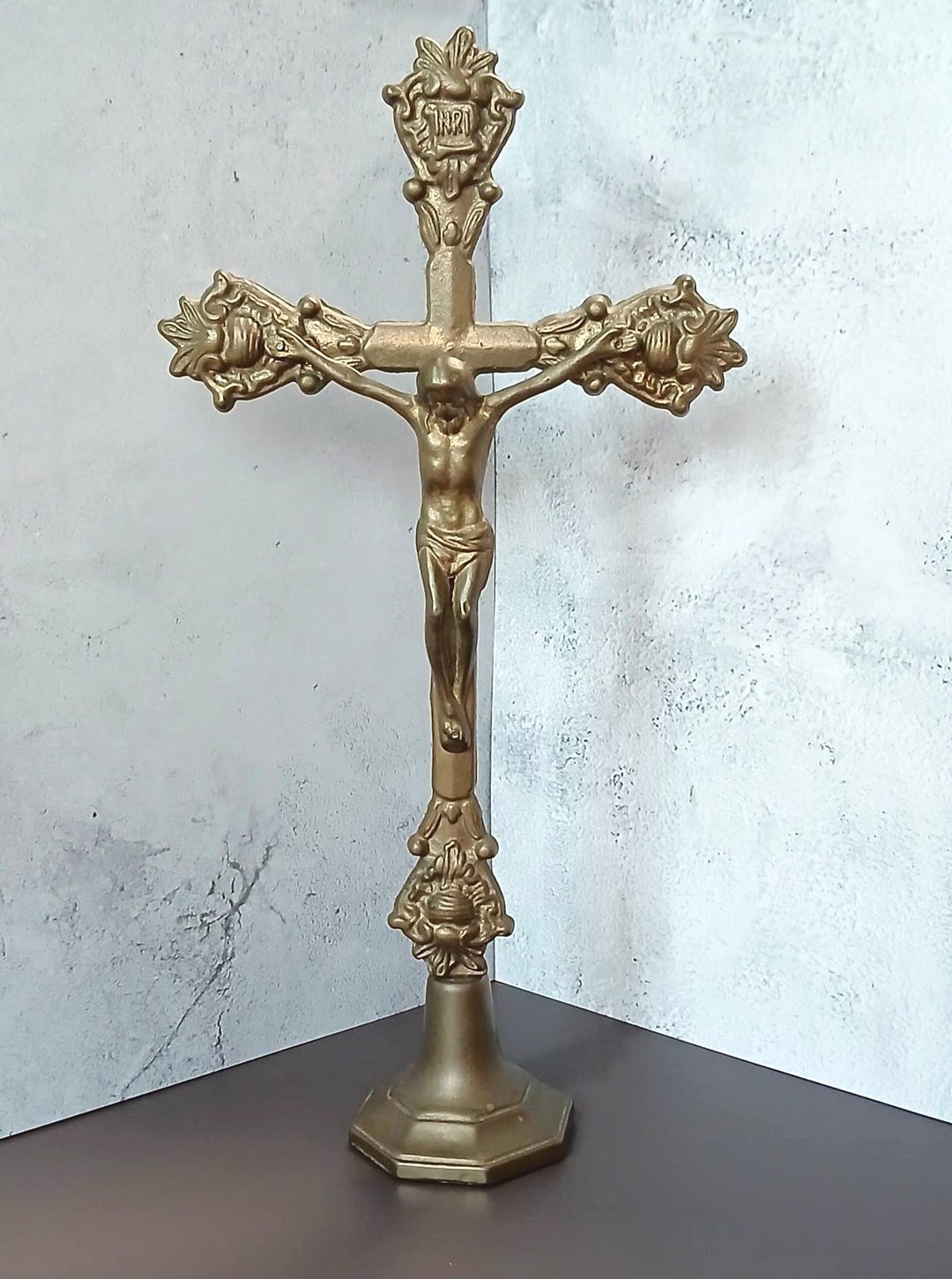 Tall Standing Crucifix ~ Brass Tone Metal ~ Table Top, Altar ~ Vintage ...