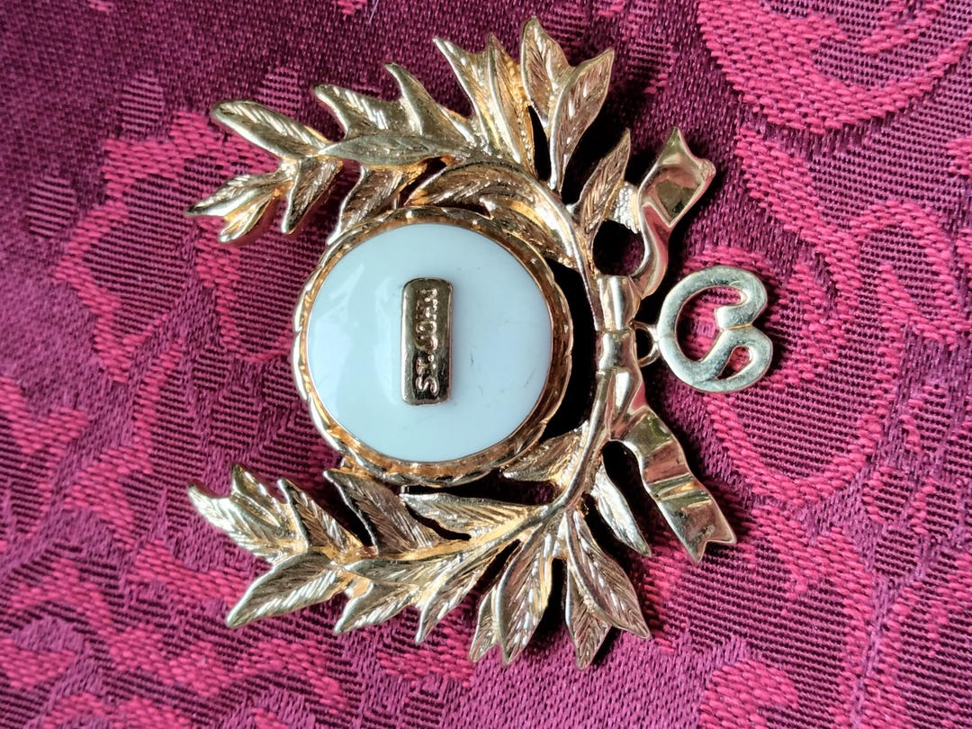 Stunning ST JOHN Gold and Enamel Brooch, Very Rare and Highly ...