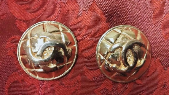 COCO CHANEL Iconic Golden Quilted Double C Emblem, St… - Gem