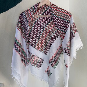 Original Palestinian Keffiyeh | Jordanian Hatta | Black and White ...