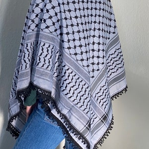 Original Palestinian Keffiyeh Jordanian Hatta Black and White Koofiya ...